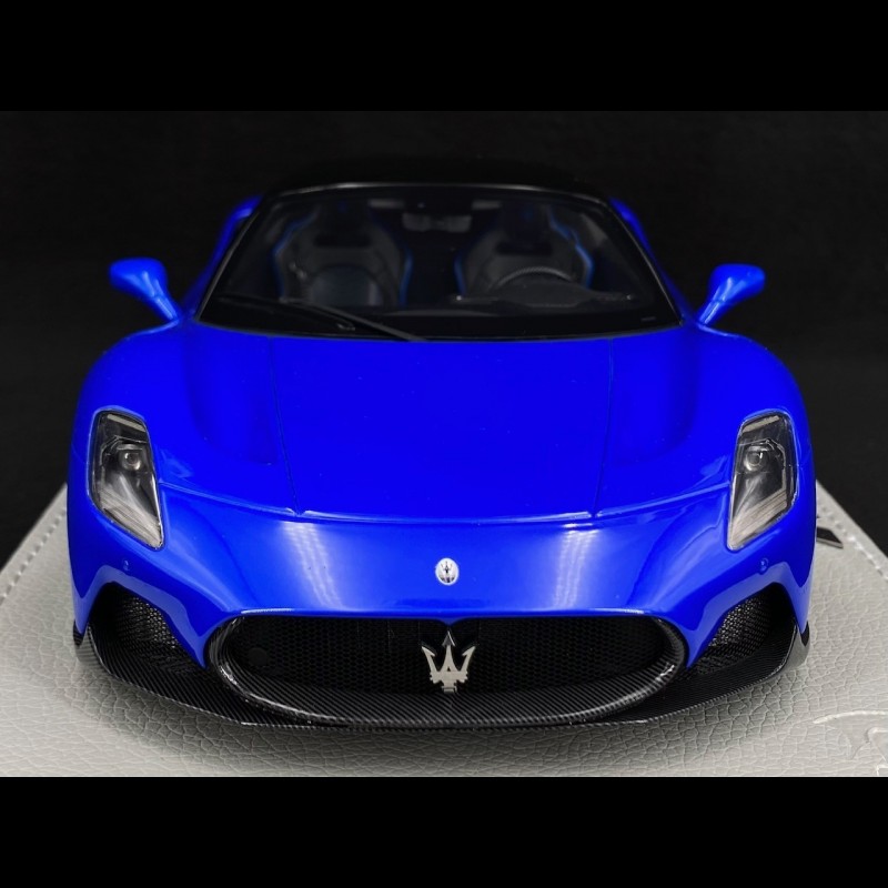 Maserati MC20 2020 Blue / Blu Infinito 1/18 BBR Models P18191E with Vitrine