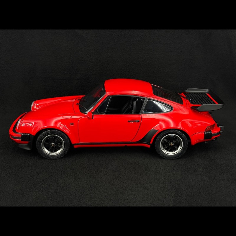 Porsche 930 Turbo 1980 Guards Red 1/12 Schuco 450670000