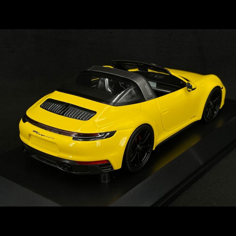 Porsche 911 Targa 4 GTS Type 992 2021 Racinggelb 1/18 Minichamps 153061064