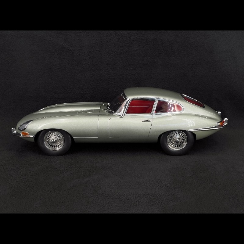 Jaguar E-type Coupé 1964 Grau metallic Opalescent 1/12 Norev 122711