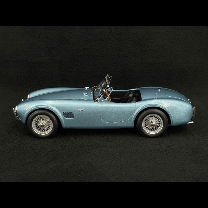 AC Cobra 289 Spider 1963 Hellblau metallic 1/18 Norev 182756