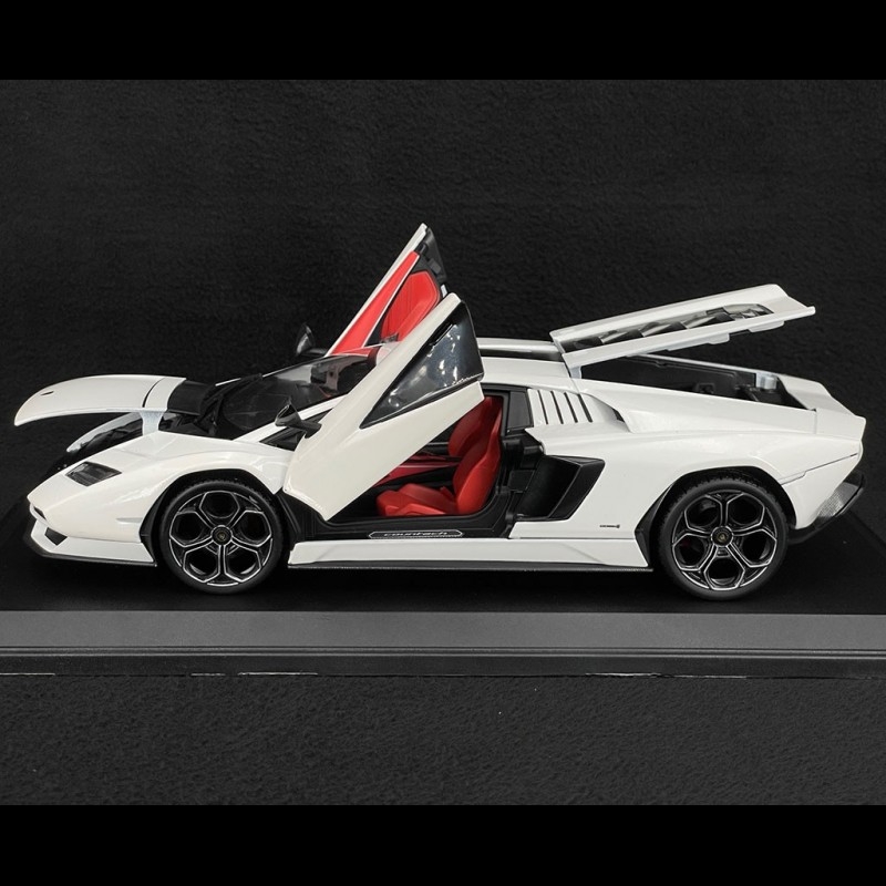 Lamborghini Countach LPI 800-4 2022 Weiß Impact White 1/18 Maisto 31459