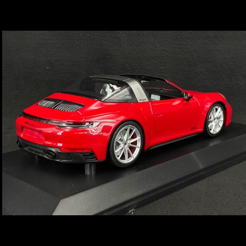 Porsche 911 Targa 4 GTS 2021 Type 992 Carmine red 1/18 Minichamps 155061062