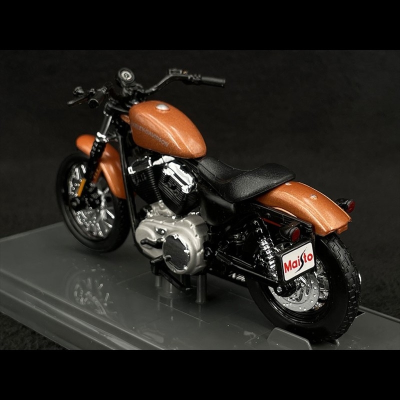 Moto Harley Davidson XL 1200N Nightster 2007 Braun 1/18 Maisto 39360