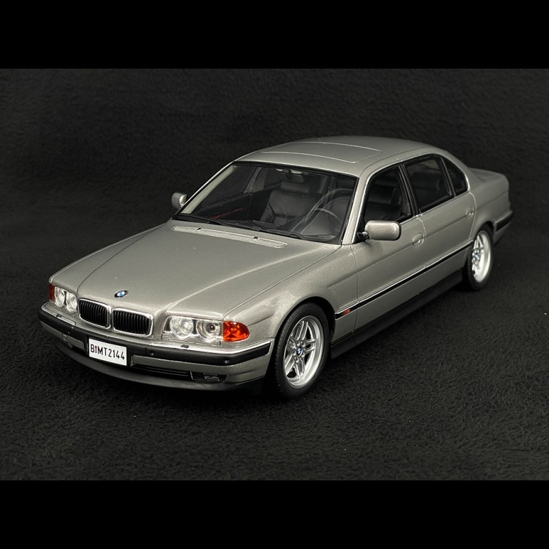 BMW E38 750 IL 1995 Silver 1/18 Ottomobile OT952
