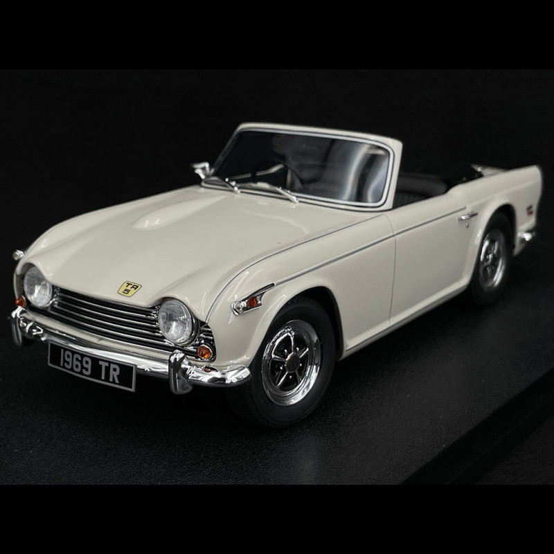 Triumph TR5 Spider 1967 Blanc 1/18 Cult Scale CML069-4