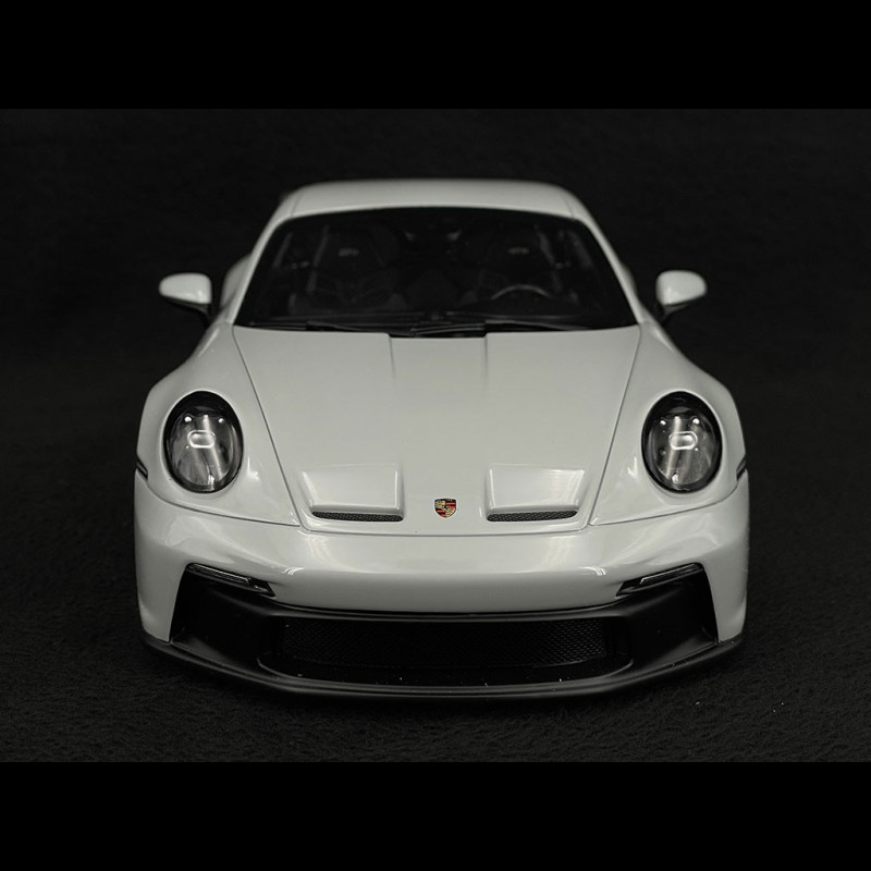 Porsche 911 GT3 Type 992 2021 Chalk Grey 1/18 Minichamps 117069001