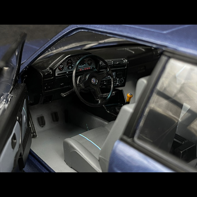 BMW M3 E30 Alpina B6 1990 Bleu Foncé 1/18 Solido S1801520