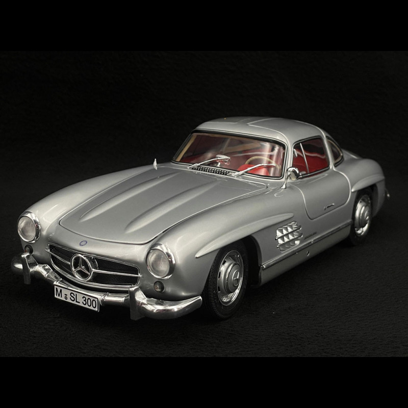 Mercedes-Benz 300 SL 1954 Silver 1/18 Schuco 450045000