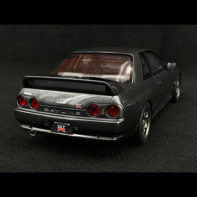 Nissan Skyline GT-R 1993 Gris métallisé KH2 1/18 OBNR32 ttomobile OT411
