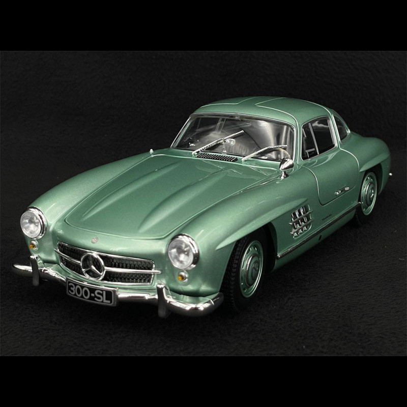 Mercedes-Benz 300 SL 1955 Light Green Metallic 1/18 Minichamps 110037221