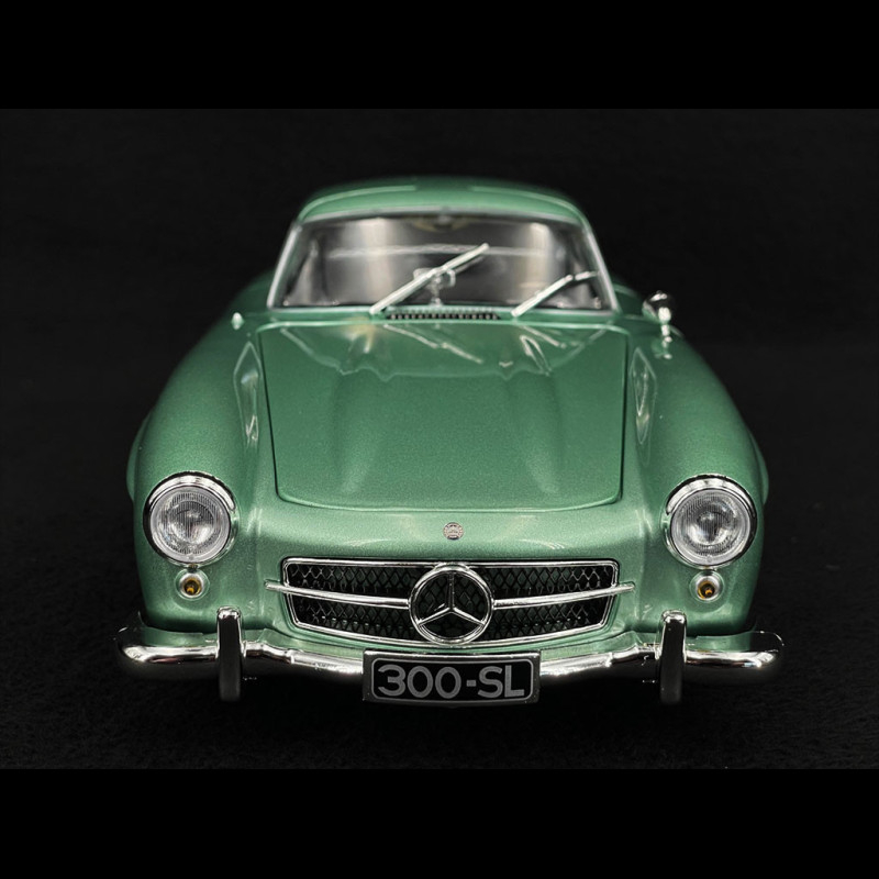 Mercedes-Benz 300 SL 1955 Light Green Metallic 1/18 Minichamps 110037221