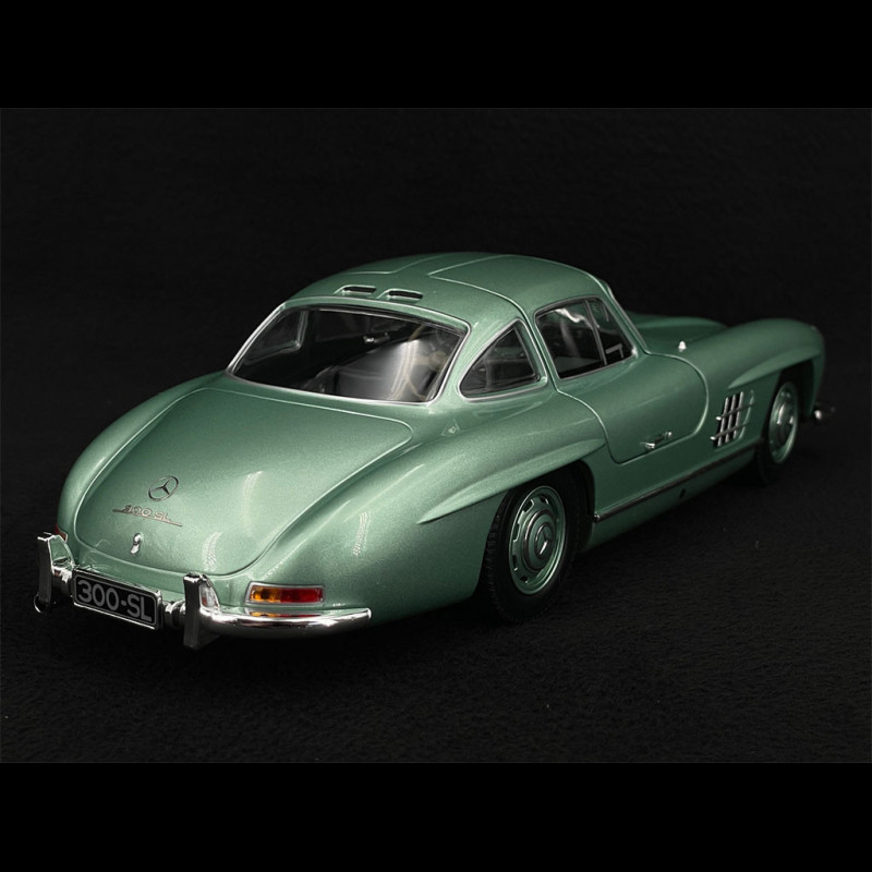 Mercedes-Benz 300 SL 1955 Light Green Metallic 1/18 Minichamps 110037221