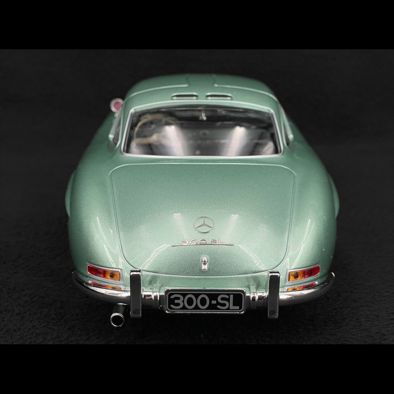 Mercedes-Benz 300 SL 1955 Light Green Metallic 1/18 Minichamps 110037221