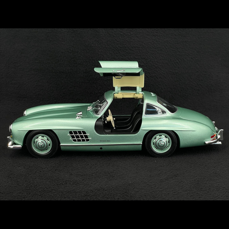 Mercedes-Benz 300 SL 1955 Light Green Metallic 1/18 Minichamps 110037221