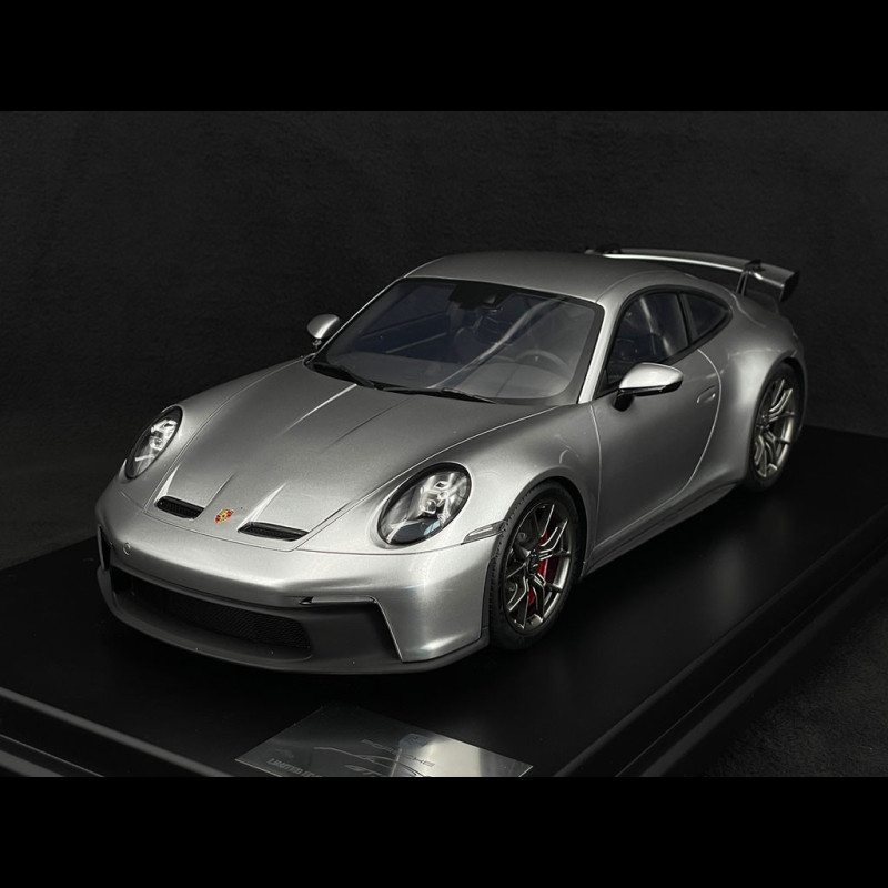 Porsche 911 GT3 Type 992 2021 Silver grey metallic 1/12 Spark ...