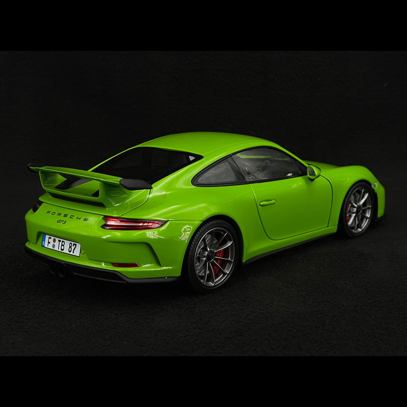 Porsche 911 GT3 Type 991 2018 Shmee 150 Yellow Green 1/18 Minichamps ...