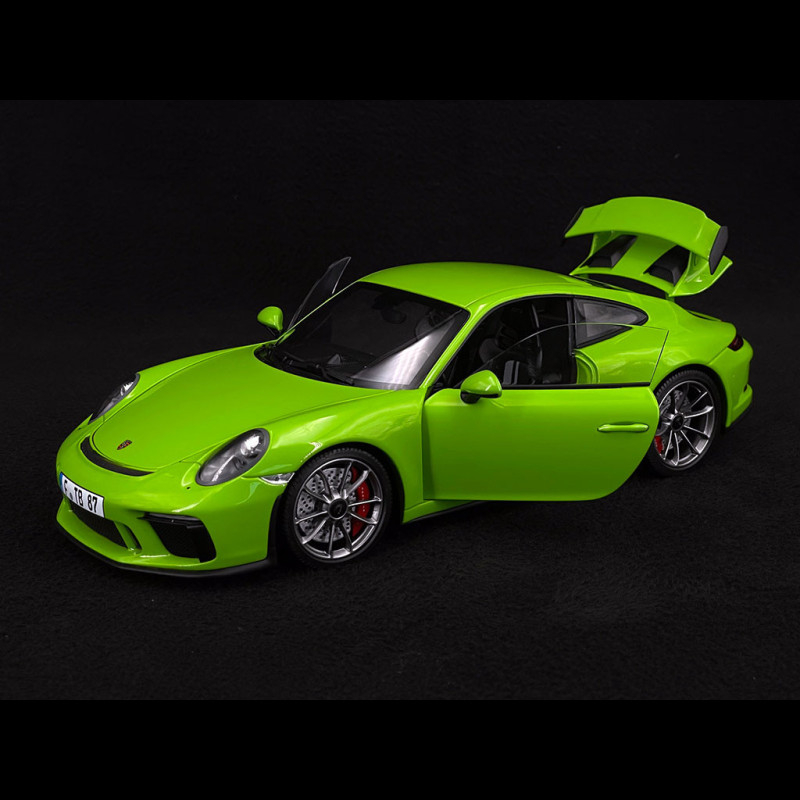 Porsche 911 GT3 Type 991 2018 Shmee 150 Yellow Green 1/18 Minichamps ...