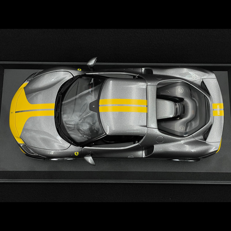 Ferrari 296 GTB Assetto Fiorano 2022 Silver / Yellow 1/18 Bburago 16017GR