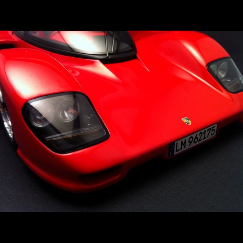 Porsche Dauer 962 rouge 1/18 Spark CAP01812001