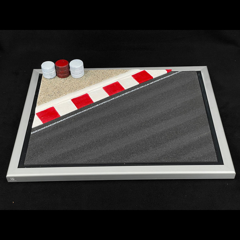 Diorama 1/18 showcase for model Race track with Ripple strip and tires ...