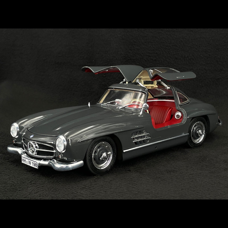 Mercedes-Benz 300 SL Gullwing 1954 Dark Grey 1/18 Schuco 450045100