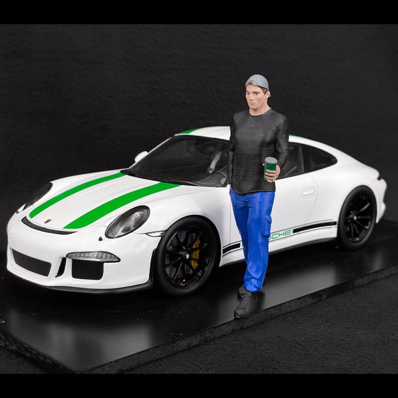 Figurine mechanic on drink break Diorama 1/18 Premium 18002