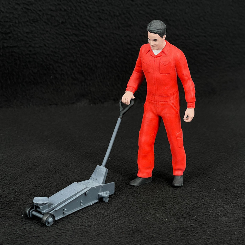 Figurine mechanic with rolling jack Diorama 1/18 Premium 18018