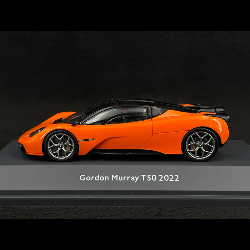 Gordon Murray Automotive T.50 2022 Orange 1/43 Schuco 450924000