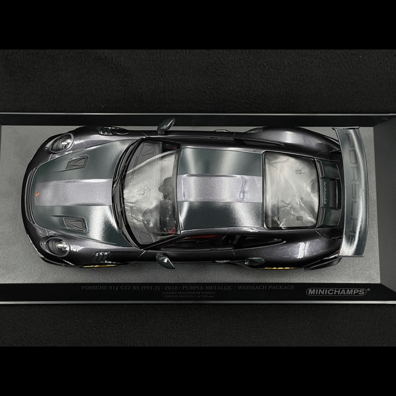 Porsche 911 GT2 RS Type 991 Weissach Package 2018 Violet Métallique / Or 1/18 Minichamps 153068322