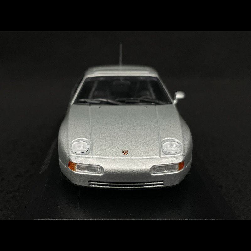 Porsche 928 GTS 1991 Zermatt silver metallic 1/43 Minichamps 940068105