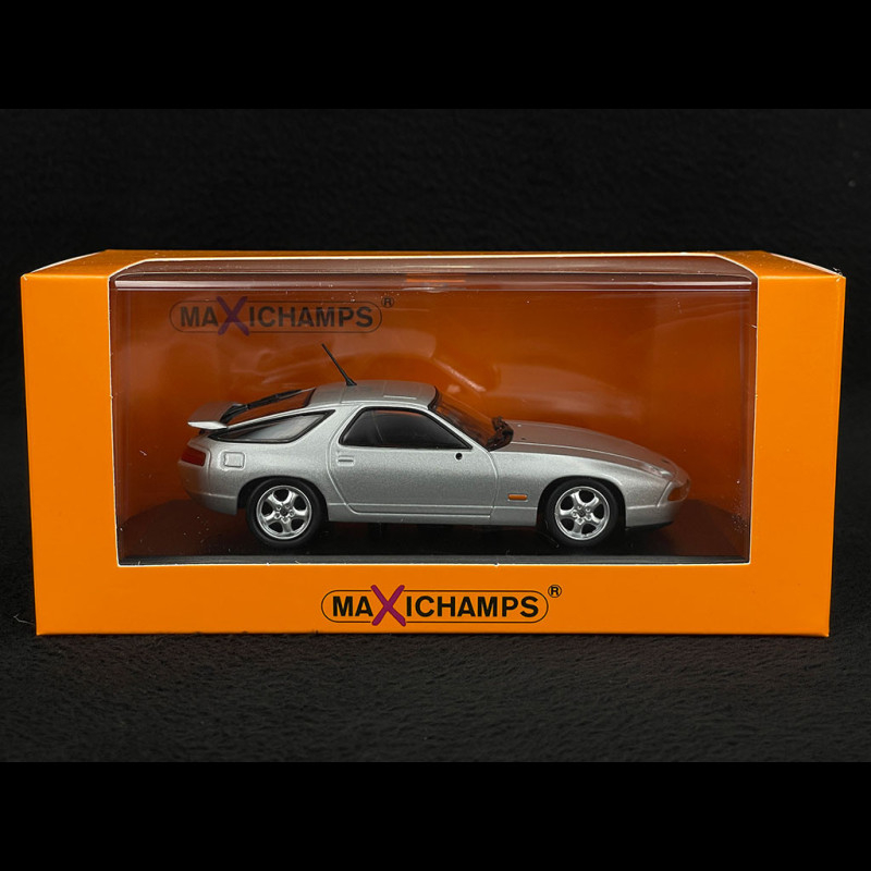 Porsche 928 GTS 1991 Zermatt silver metallic 1/43 Minichamps 940068105