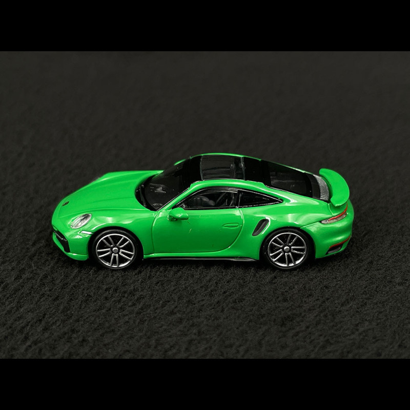 Porsche 911 Turbo S Type 992 2020 Python green 1/87 Minichamps 870069070
