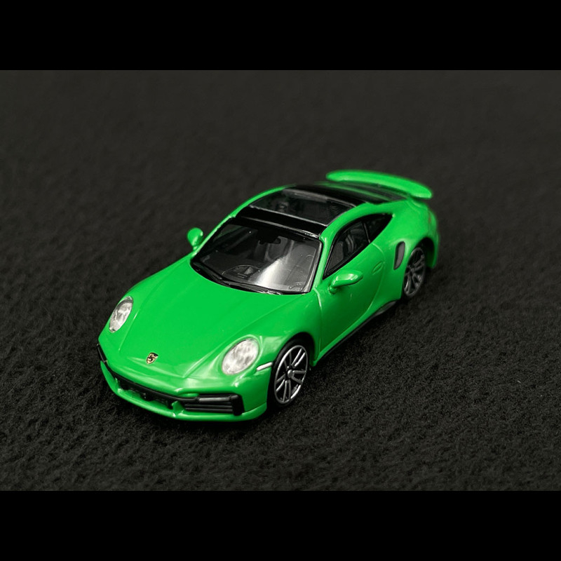Porsche 911 Turbo S Type 992 2020 Python green 1/87 Minichamps 870069070