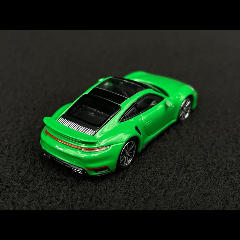 Porsche 911 Turbo S Type 992 2020 Pythongrün 1/87 Minichamps 870069070