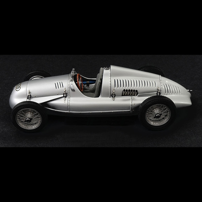 Auto-Union Typ D Silberpfeil Grand-Prix 1938-1939 1/18 CMC M-027