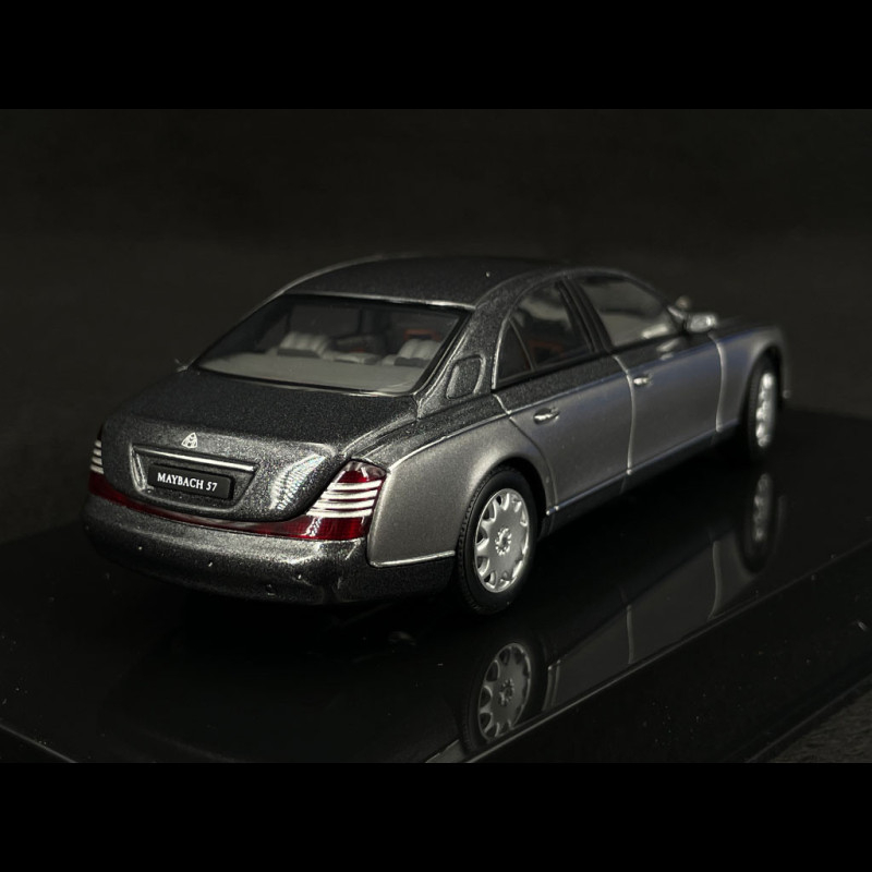 Maybach 57 SWB Mercedes-Benz 2005 2-tone Grey metallic 1/43 Autoart 56153