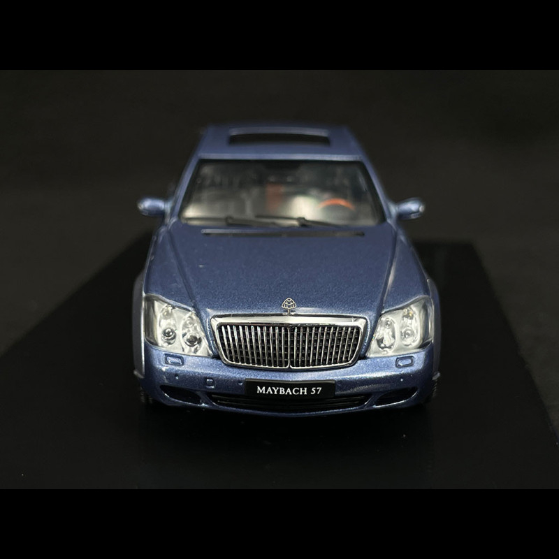 Maybach 57 SWB Mercedes-Benz 2005 Bleu métallisé 2 tons 1/43 Autoart 56151