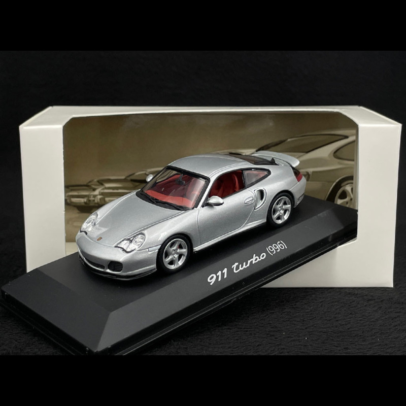 Porsche 911 Turbo Coupé Type 996 2000 Gris argent métallisé 1/43 Minichamps WAP02007010