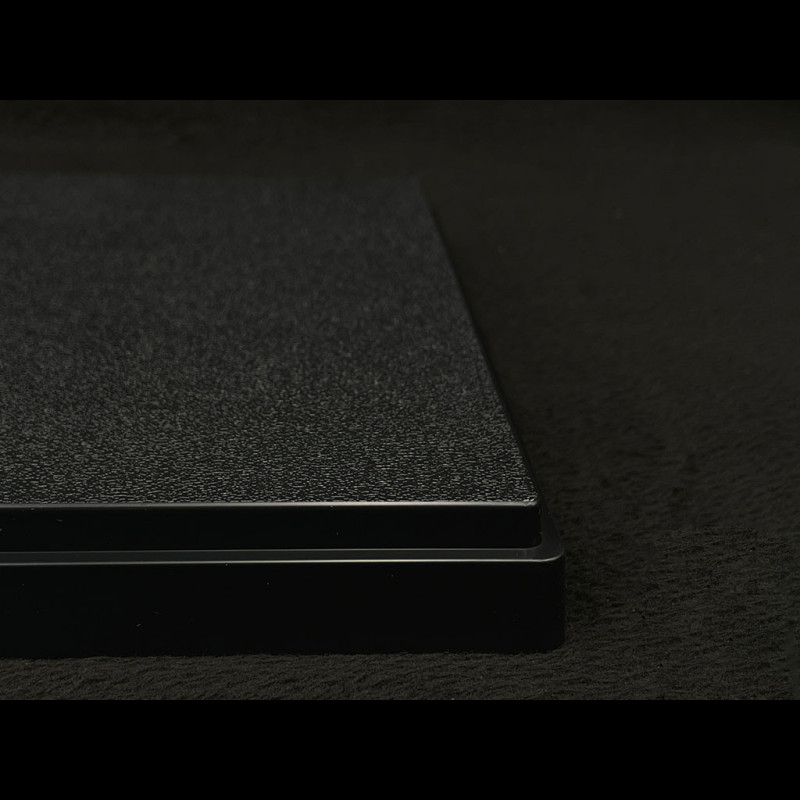 Display box 1/18 Black base Made in France