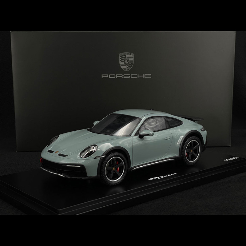 Porsche 911 Dakar Type 992 2023 Shade Green Metallic 1/18 Spark ...