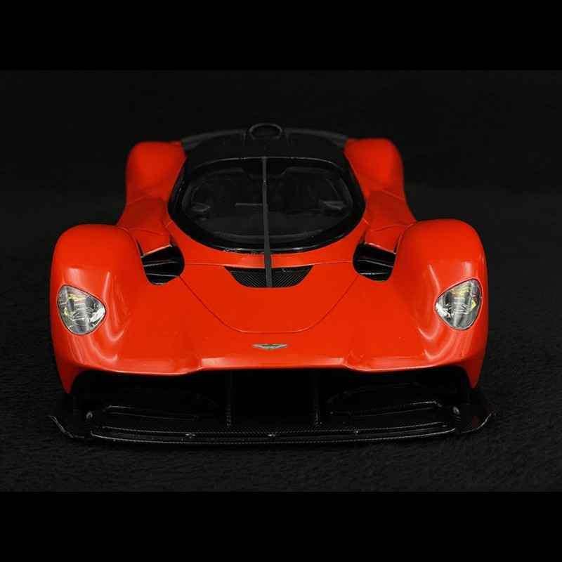 Aston Martin Valkyrie 2021 Maximum Orange 1/18 Top Speed TS0505