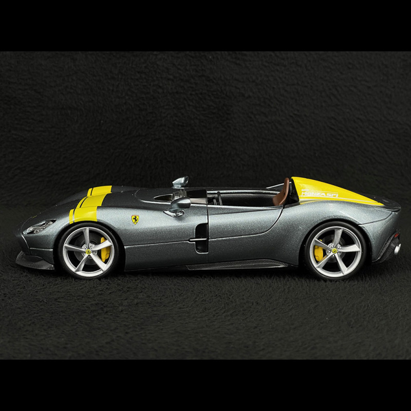 Ferrari Monza SP1 2019 Grey / Yellow 1/24 Bburago 26027