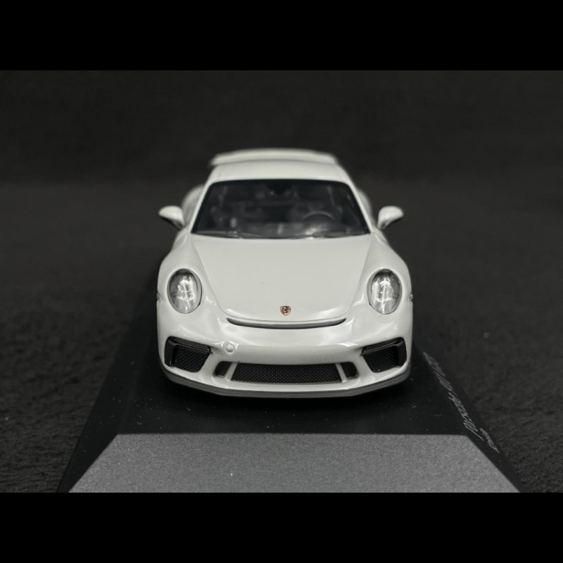 Porsche 911 GT3 typ 991 Mk II 2017 kreide grau 1/43 Minichamps 410066026