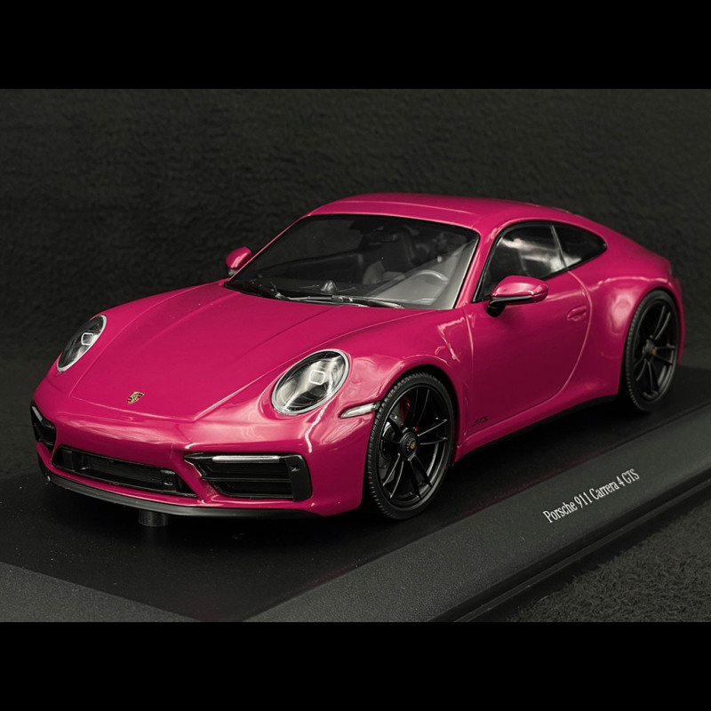 Porsche 911 Carrera 4 GTS Type 992 2020 Ruby Star Red 1/18 Minichamps ...
