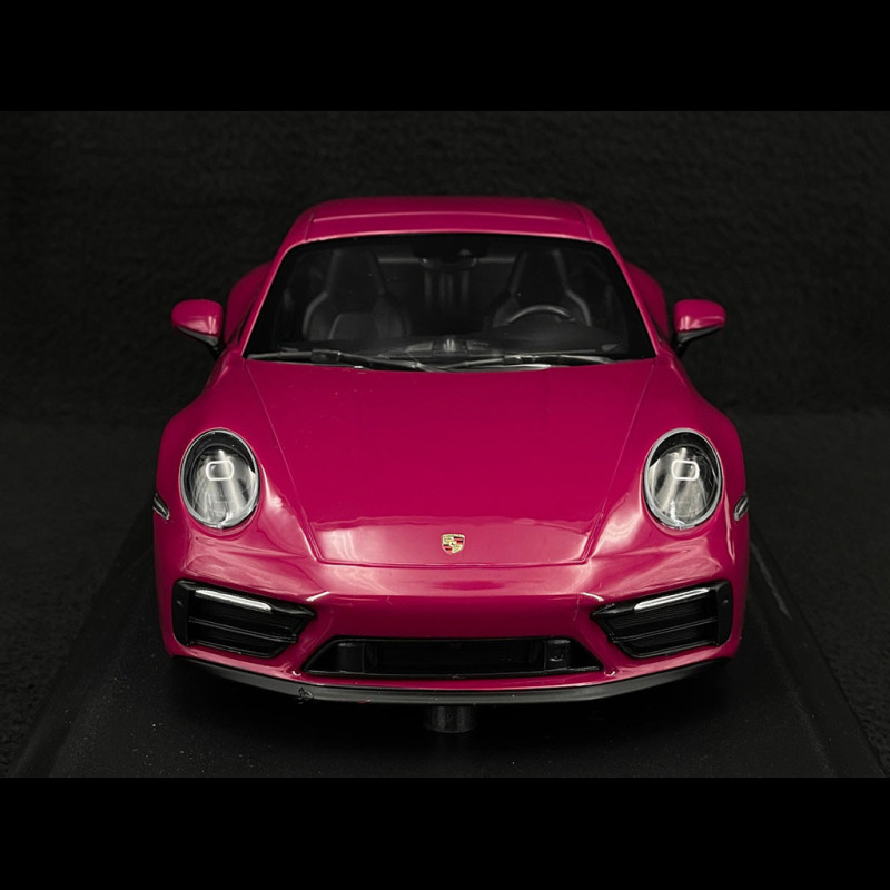 Porsche 911 Carrera 4 GTS Type 992 2020 Ruby Star Red 1/18 Minichamps ...