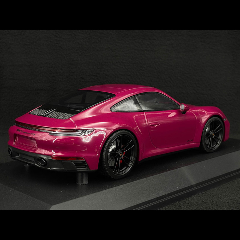 Porsche 911 Carrera 4 GTS Type 992 2020 Ruby Star Red 1/18 Minichamps ...