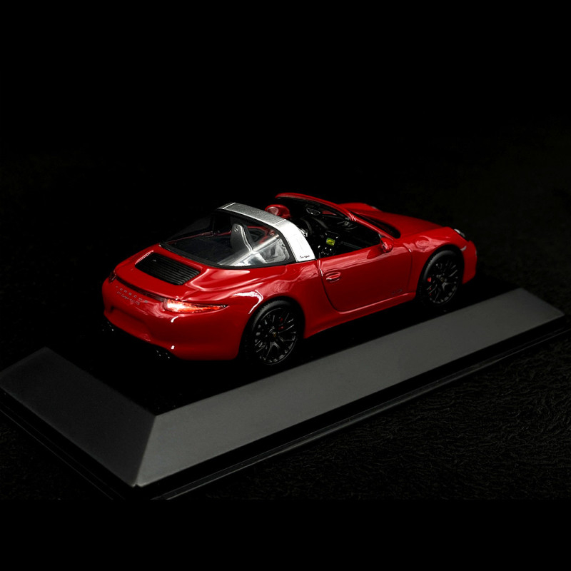 Porsche 911 type 991 Targa 4 GTS 2015 Carmine Red 1/43 Spark WAX02020078