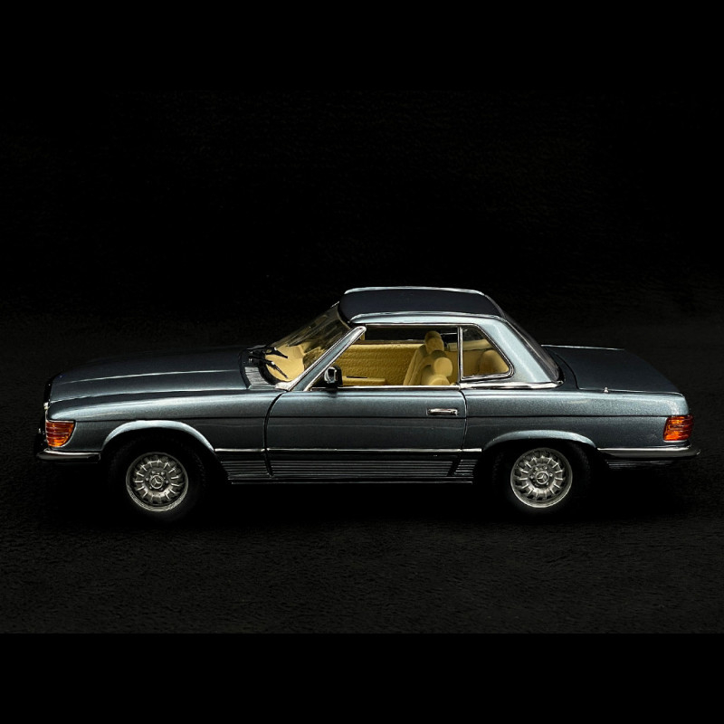 Mercedes-Benz 350 SL R107 Hardtop 1977 Hellblau Metallic 1/18 Sunstar 4666