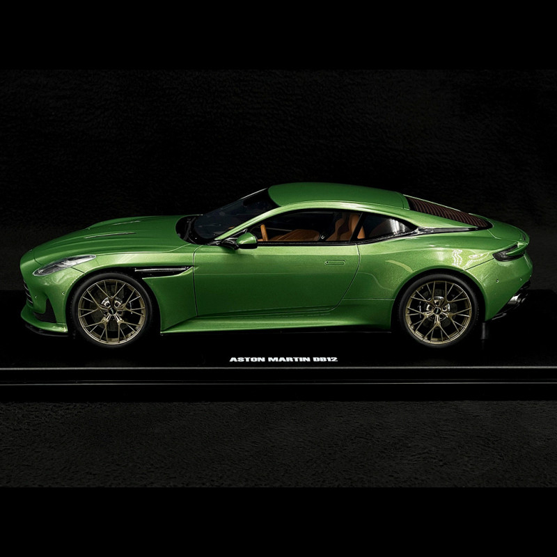 Aston Martin DB12 Vantage 2023 Green 1/18 GT Spirit GT466